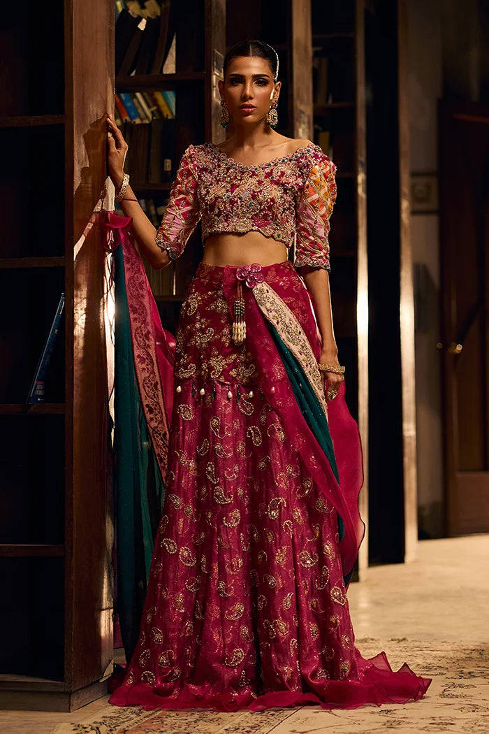 Mira – Layla Chatoor